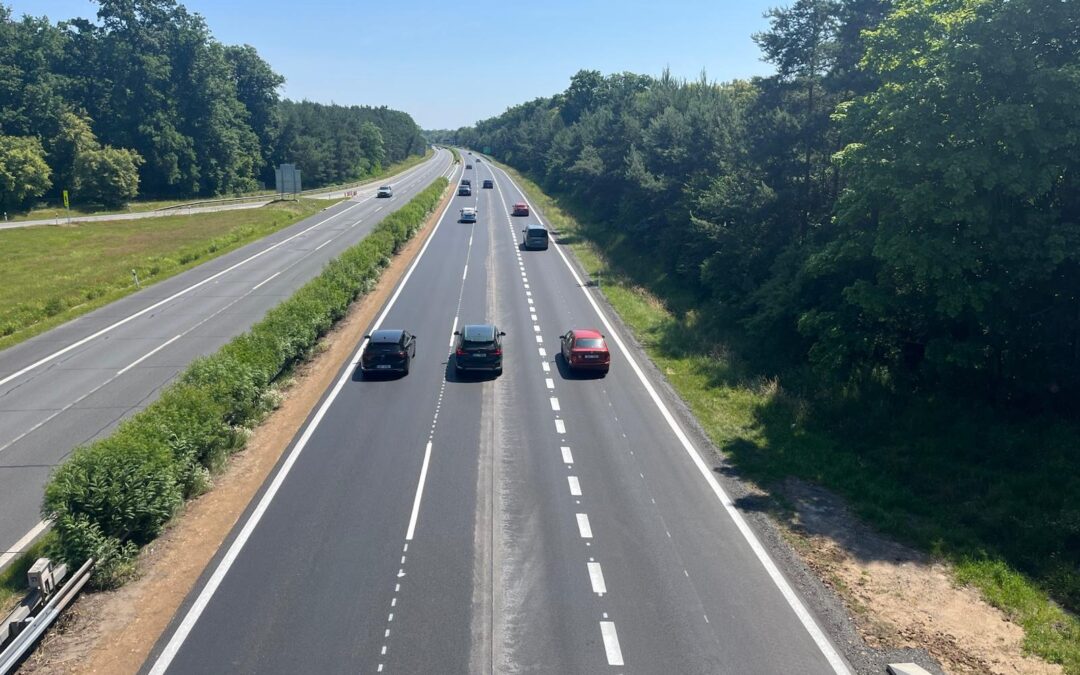 Oprava dálnice D11 u Poděbrad dokončena - Ředitelství silnic a dálnic s ...